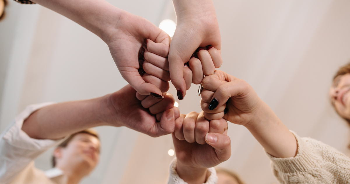 ZiDolメンバーのプロフィールは？メンバーカラーや自己紹介コールも！ | お笑いのあれこれ。